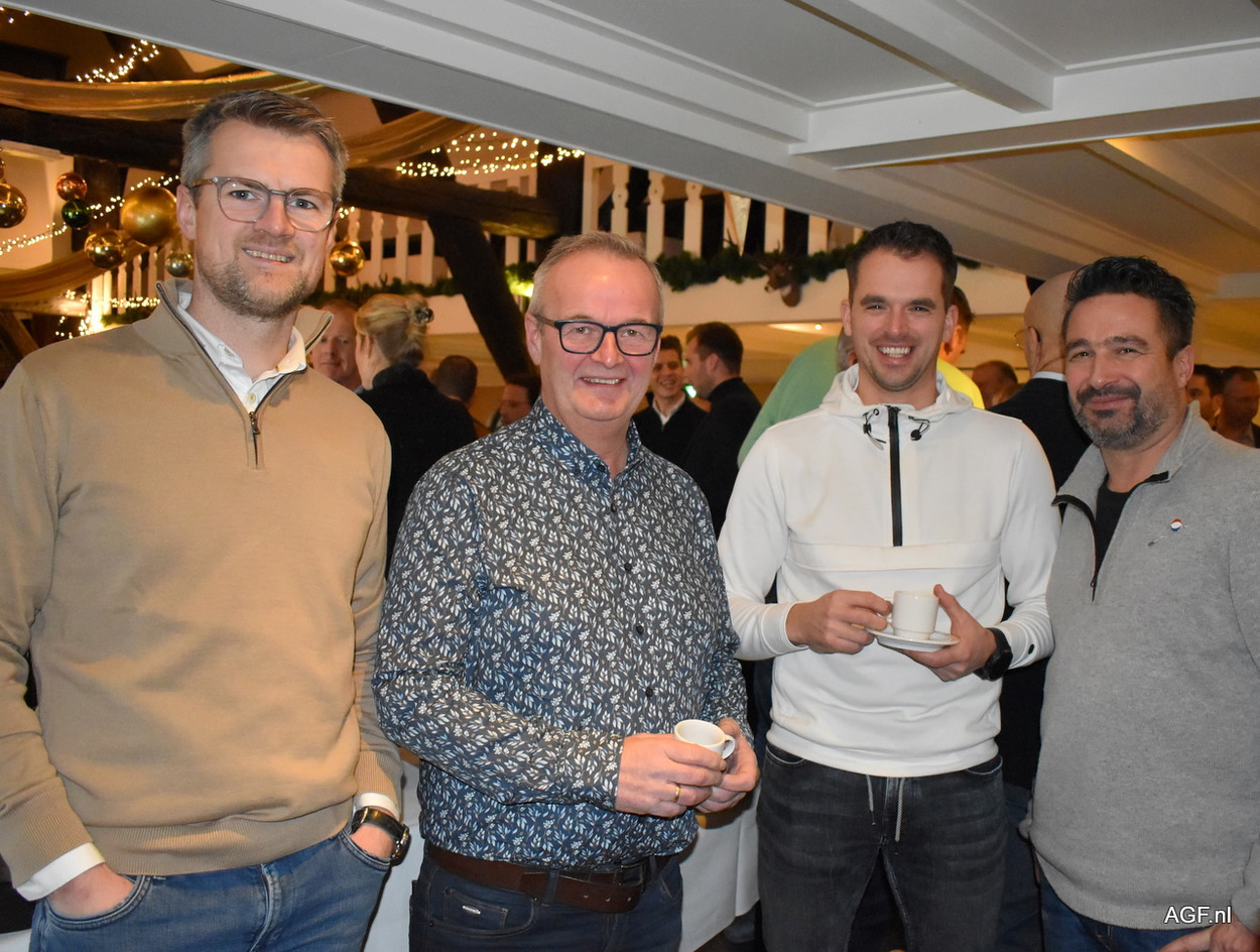 Uienhandel bijeen in Nieuwdorp voor ledenvergadering en bezoek MSP